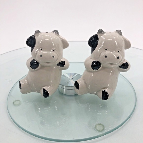 Unbranded | Dining | Vtg Ceramic Cows Anthropomorphic Salt Pepper ...